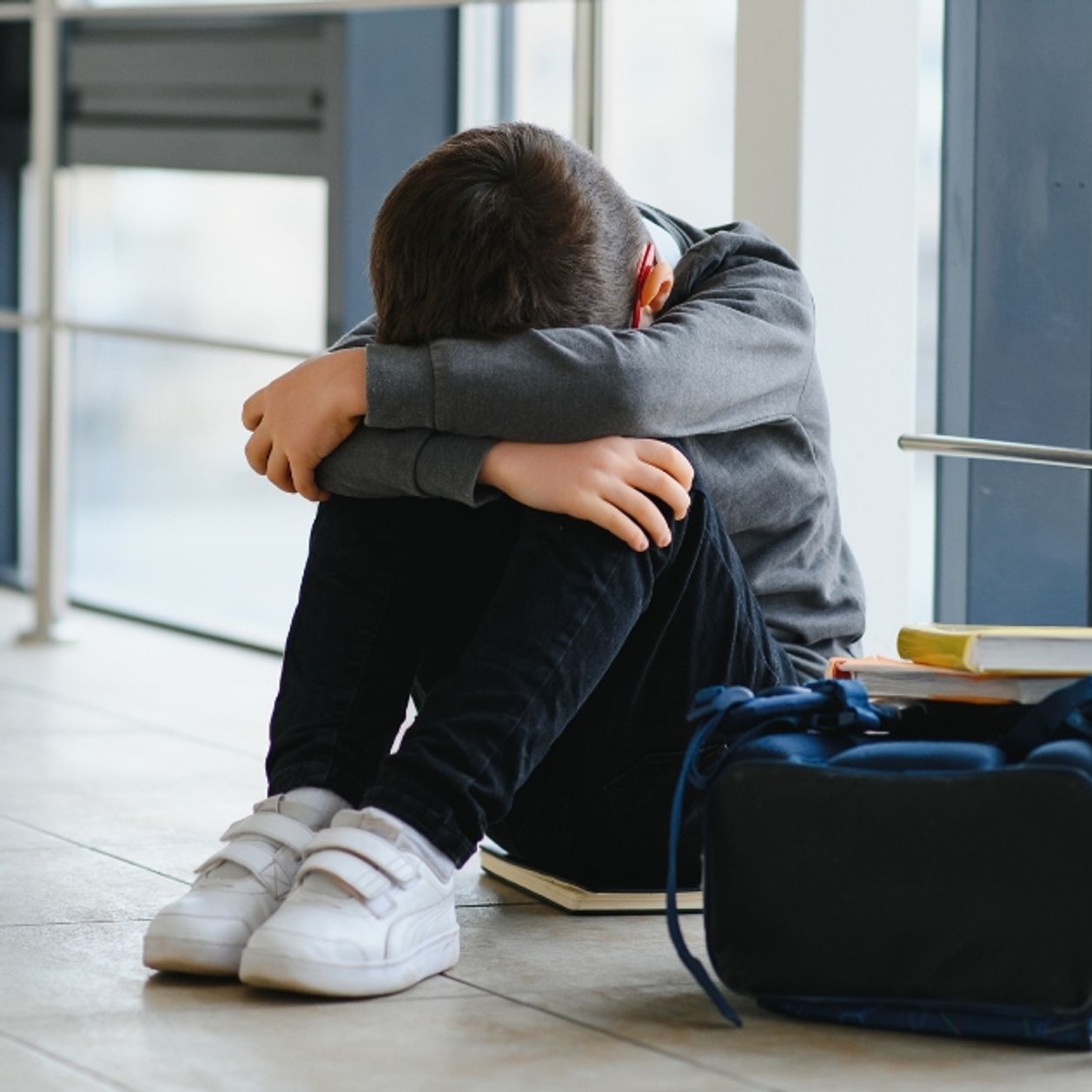 Élève oublié dans les toilettes : impliqué dans l'affaire, un membre du ...