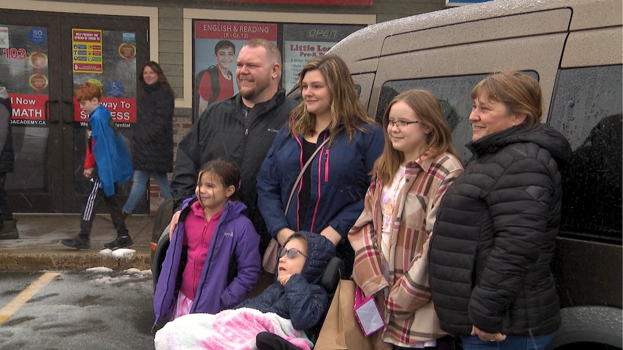 Family of Jake Anstey donates his accessible van to another family in need