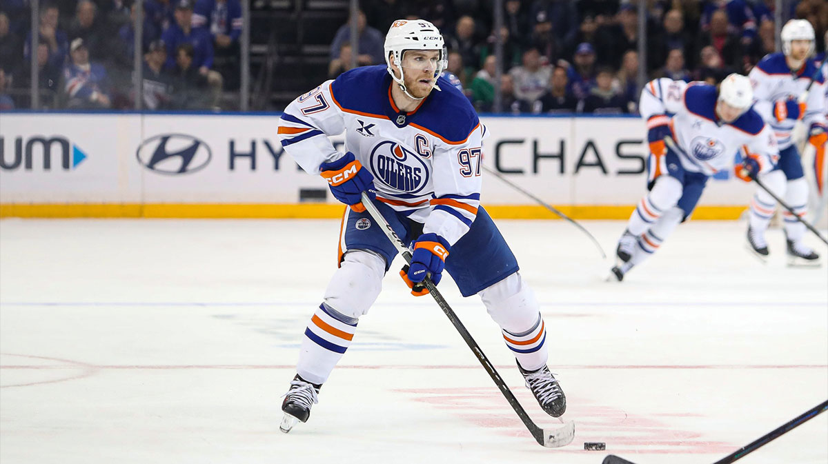 Connor McDavid suffers injury scare in Game 3 vs. Panthers