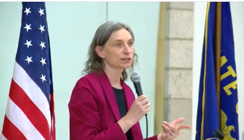 WATCH LIVE: US Rep. Maxine Dexter hosts town hall at Portland’s ...