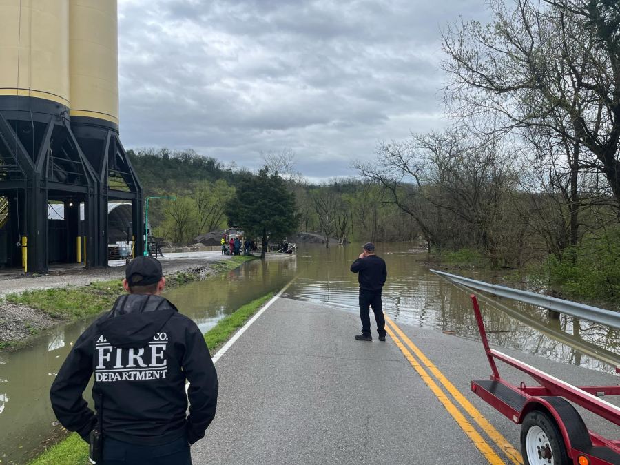 Public safety officials issue evacuation for Anderson County ...