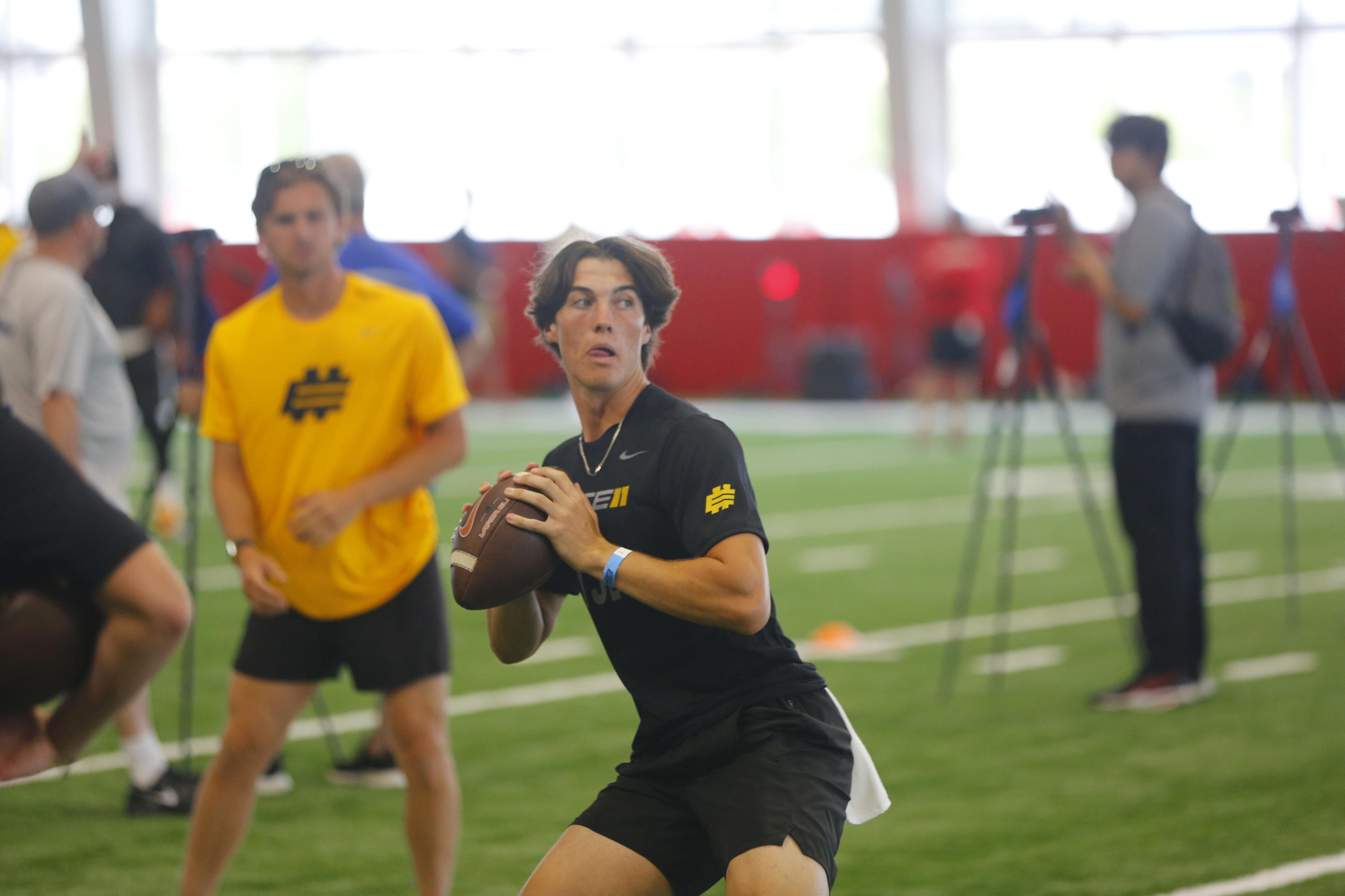 National signing day live tracker: Auburn signs former USF QB commit ...