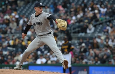 Yankees’ comeback spoiled in extra innings as they fall to Pirates in ...