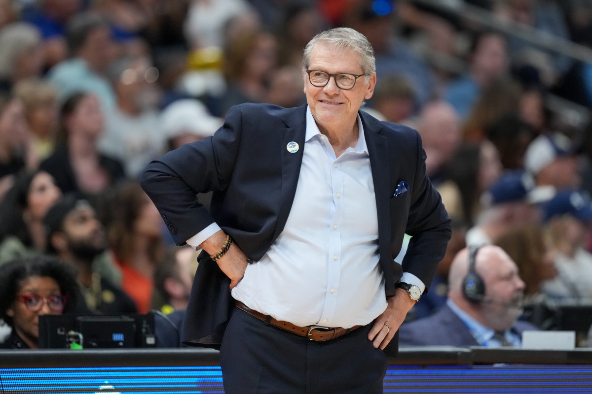 UConn’s Geno Auriemma Sends Exciting Message on Incoming Player