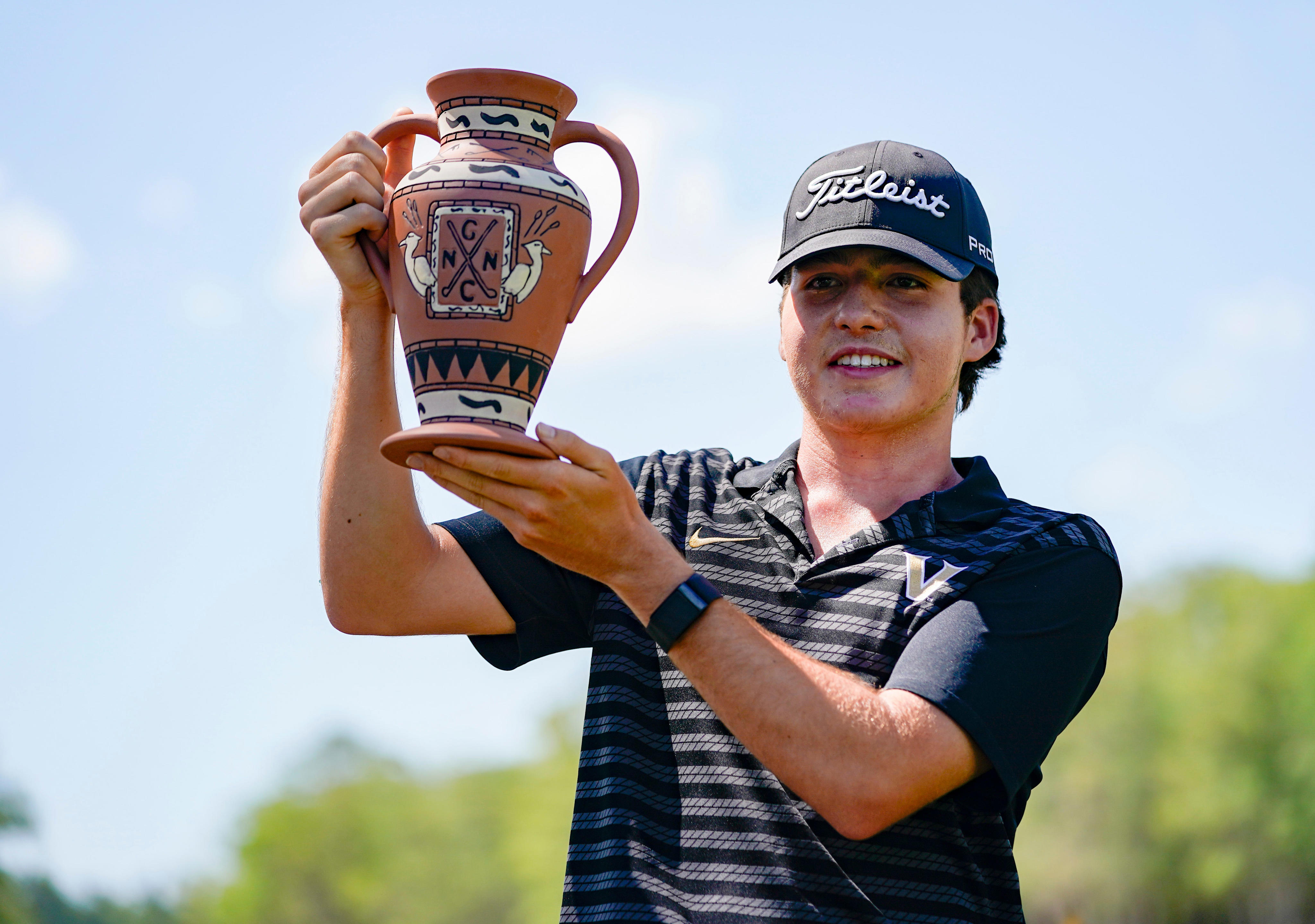 Luke Colton wins Terra Cotta for second straight year; Noah Kent fifth ...