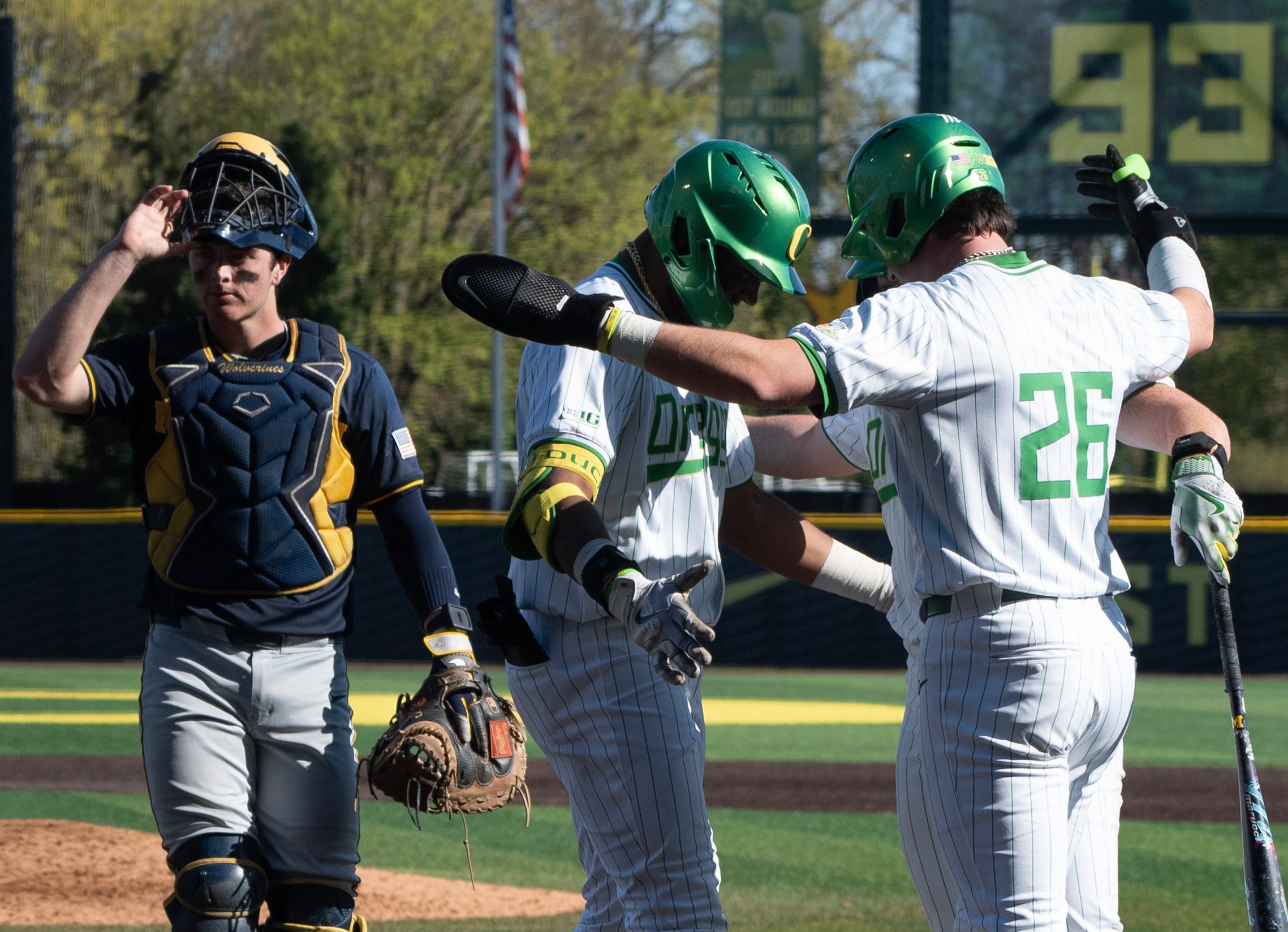 Ducks take series win over Wolverines despite Sunday loss
