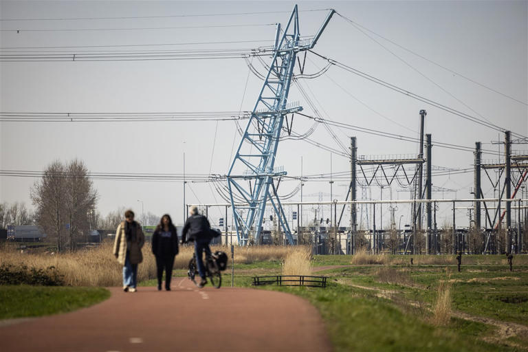 Tennet komt met nieuwe oplossing voor vol elektriciteitsnet
