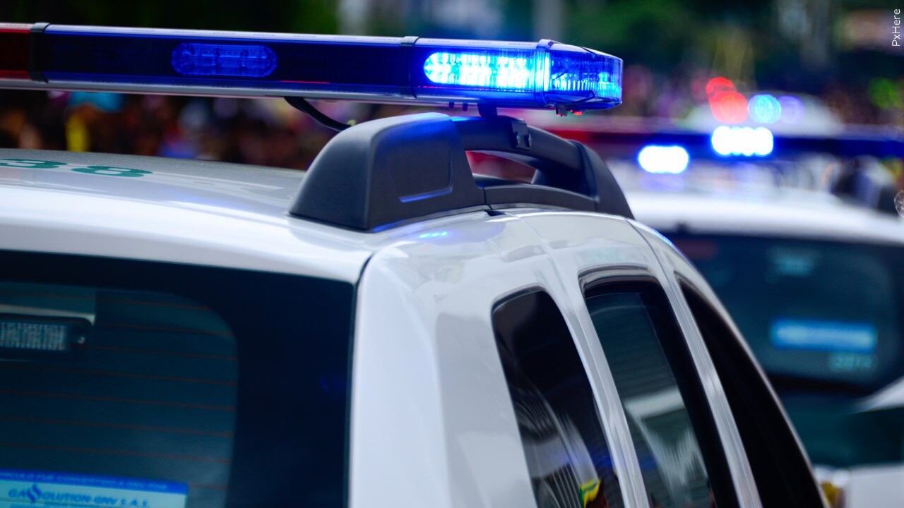 1 dead after vehicles crashes into railing on I-110, police say