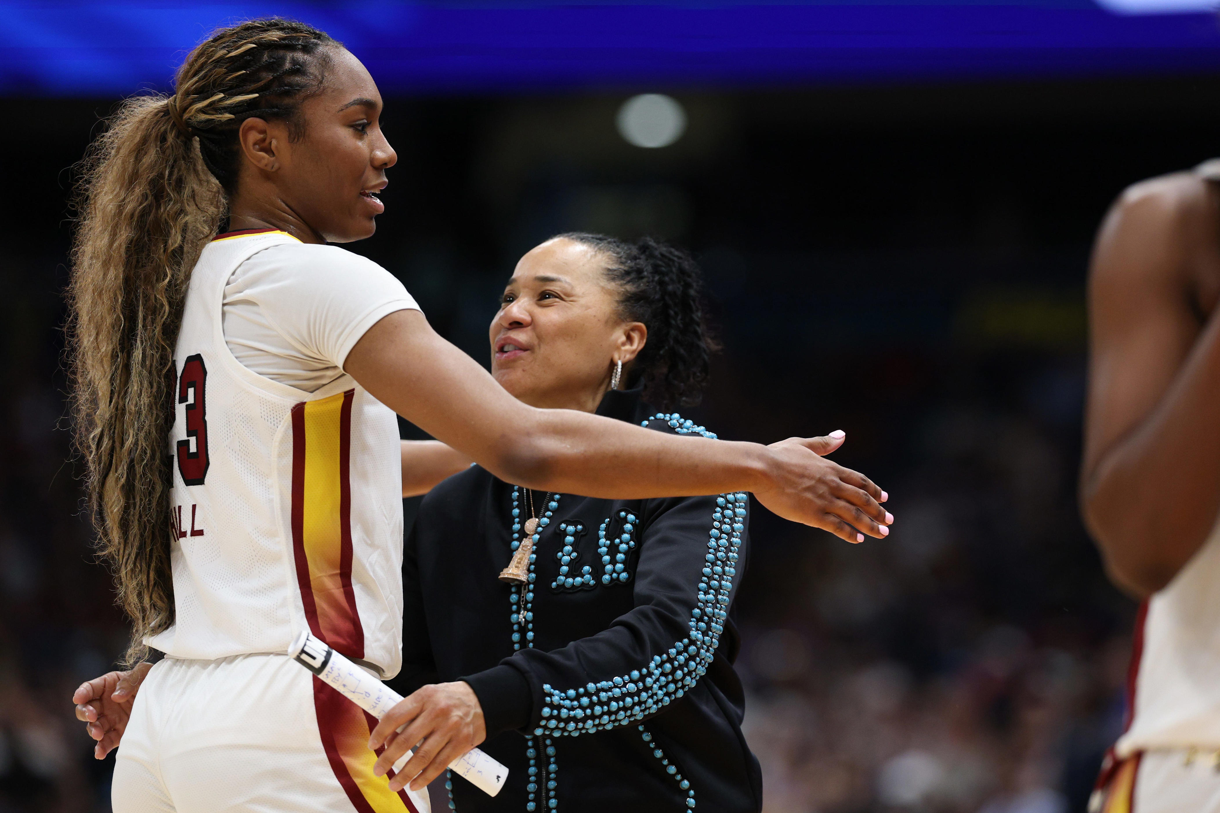 Dawn Staley, South Carolina women's basketball seniors reflect on NCAA ...