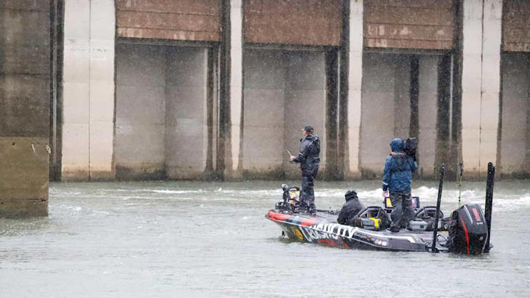 Dustin Connell Wins Third REDCREST Title: Gambles on 70-Mile Run for ...