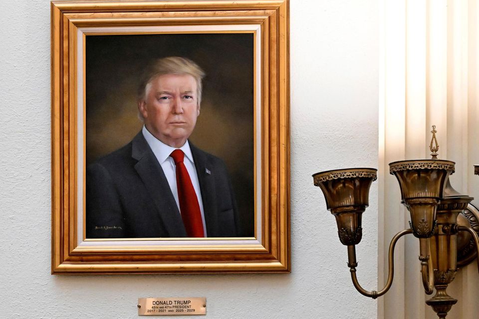 Sarah Boardman: Künstlerin bangt nach umstrittenem Trump-Porträt um ...