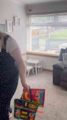 Tidying the Living Room Like a Pro