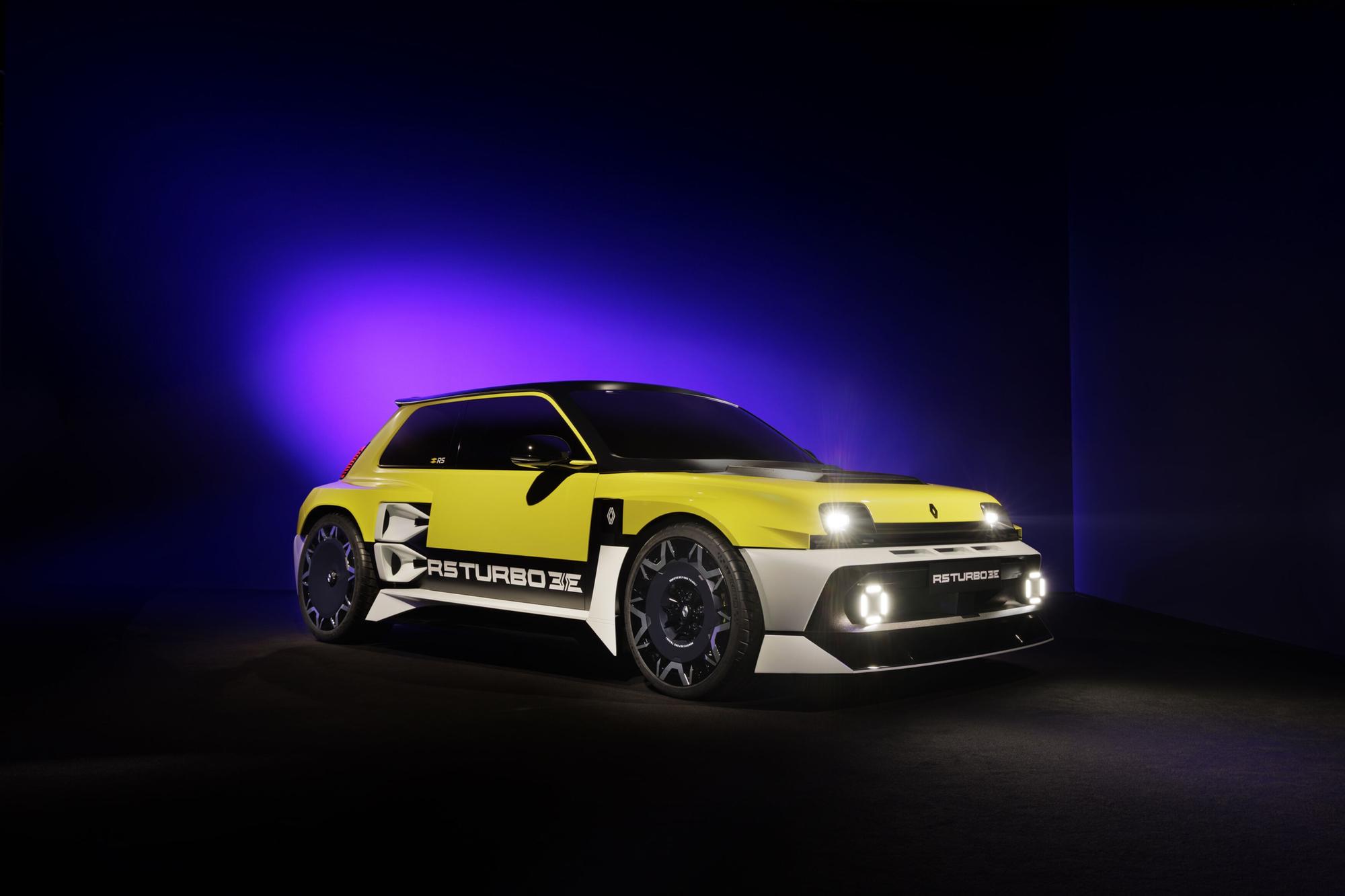Renault reveals ‘mini supercar’