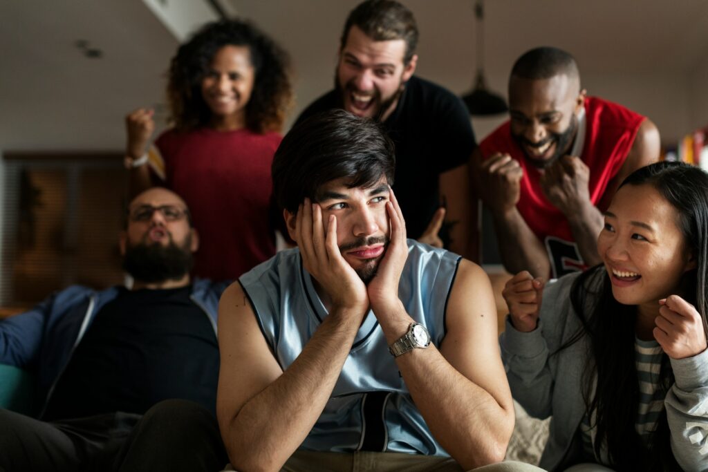 How To Deal With Anxiety In Social Situations Without Overthinking It