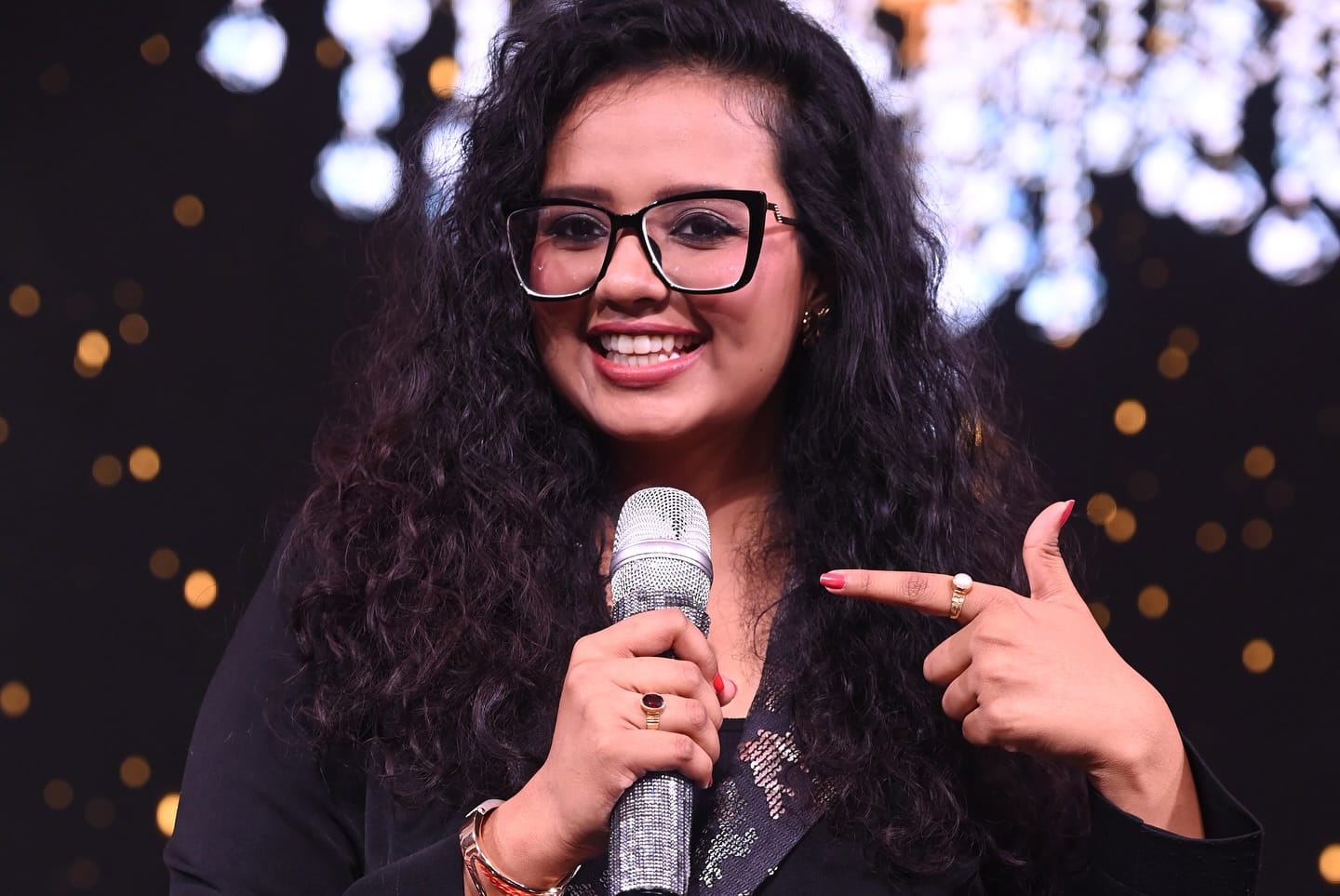 Manasi Ghosh crowned WINNER of Indian Idol Season 15 after thrilling ...