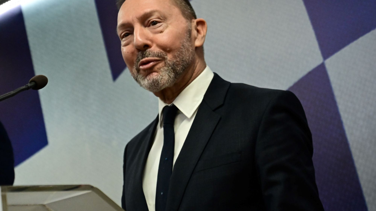 Στουρνάρας στους FT: Kίνδυνος «αρνητικού σοκ ζήτησης» και αποδυνάμωσης ...