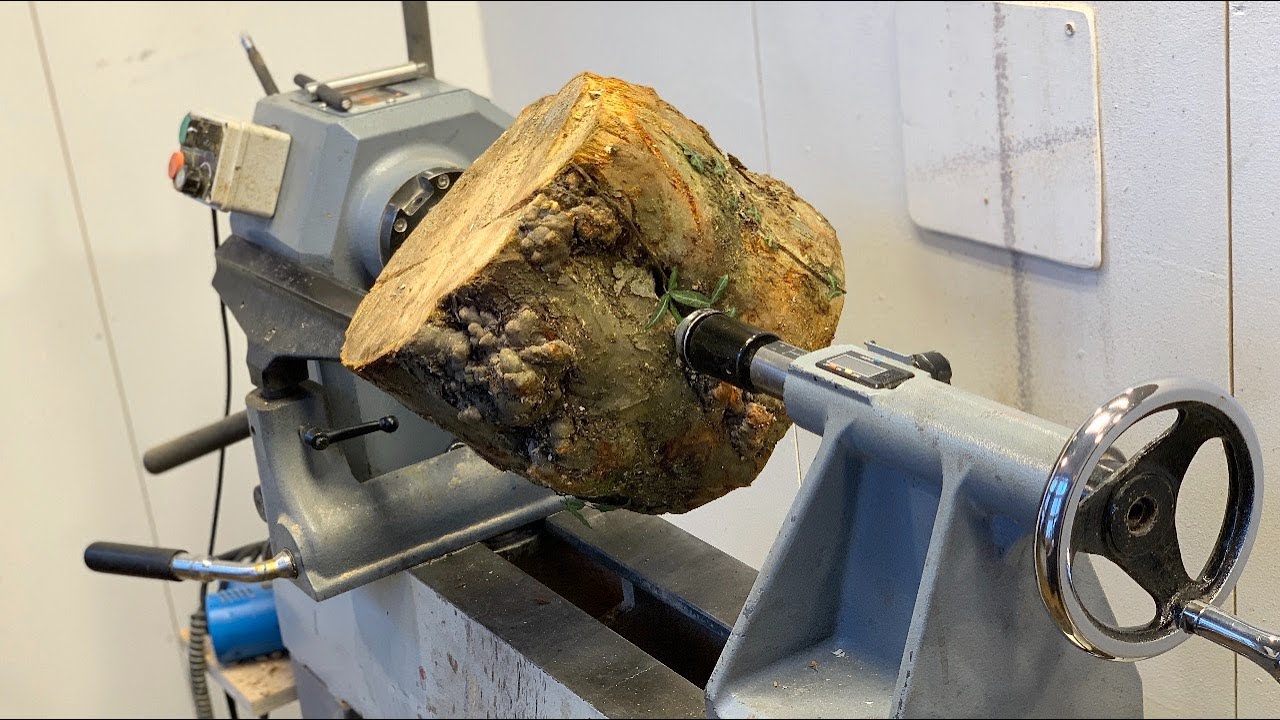 Woodturning - The Exploding Bowl (Fail)