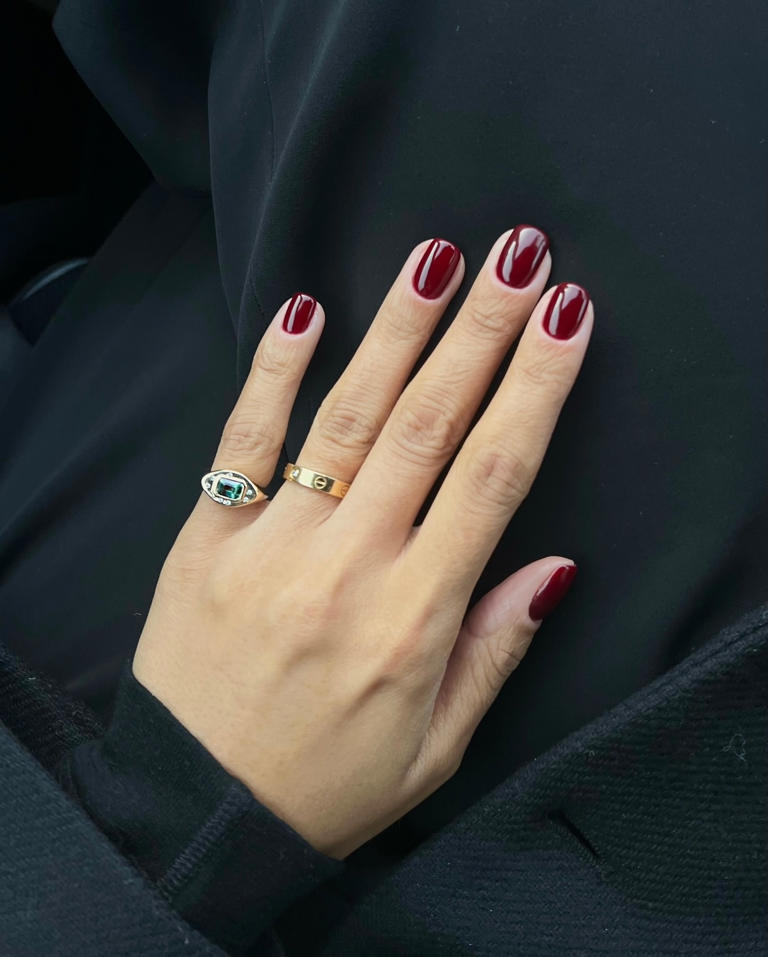 Merlot Nails Are the Classy Anti-Spring Nail Trend Fashion Insiders Can ...