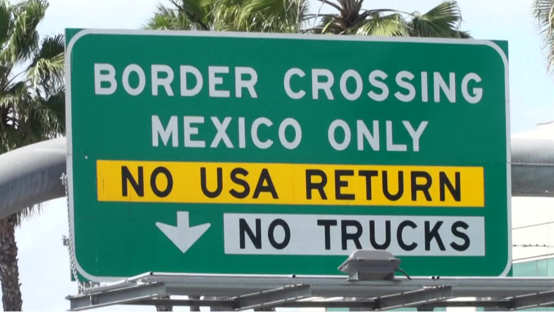 Two U.S. Border Agents Charged With Taking Bribes to Let Undocumented ...