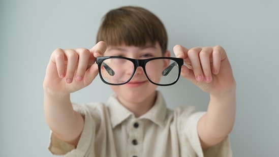 Too much screen time? Myopia increases at alarming rate; expert shares ...