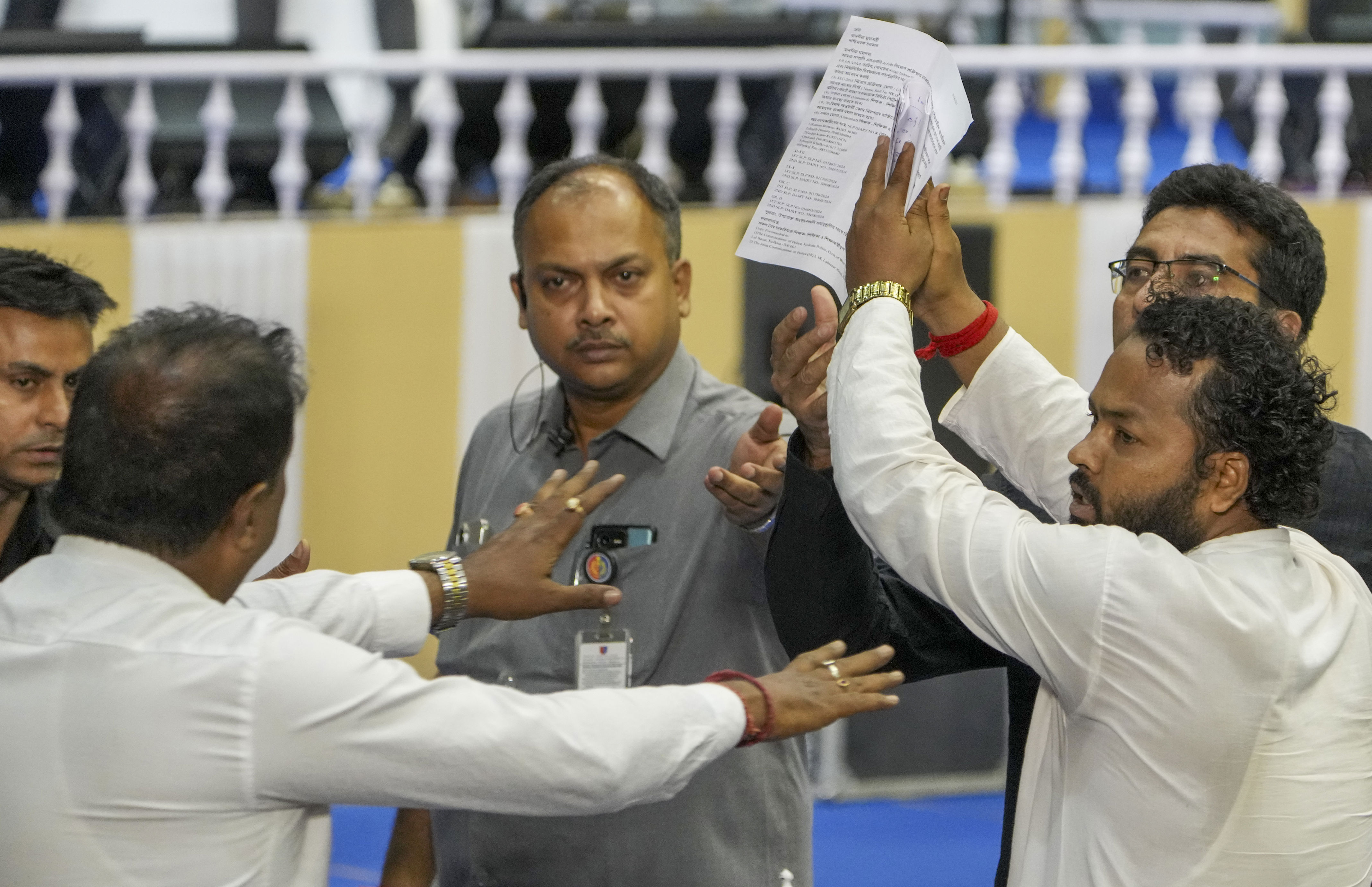 Will fight till last breath: Mamata vows to protect Bengal teachers ...