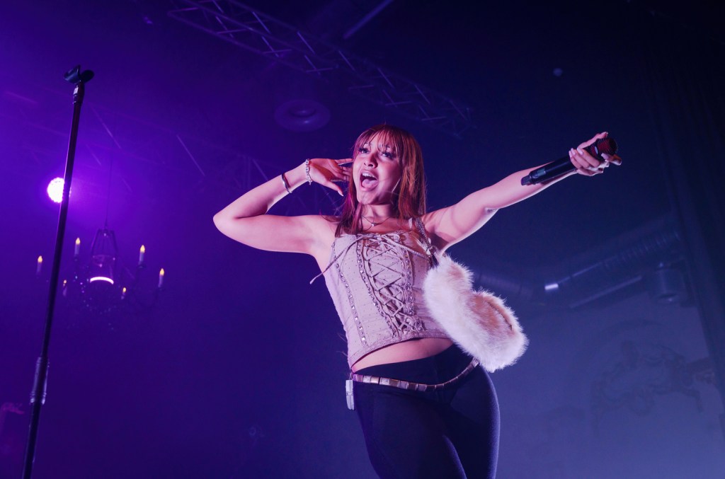 PinkPantheress Rips ‘Fancy That' Three-Song Medley on ‘Tonight Show' in ...