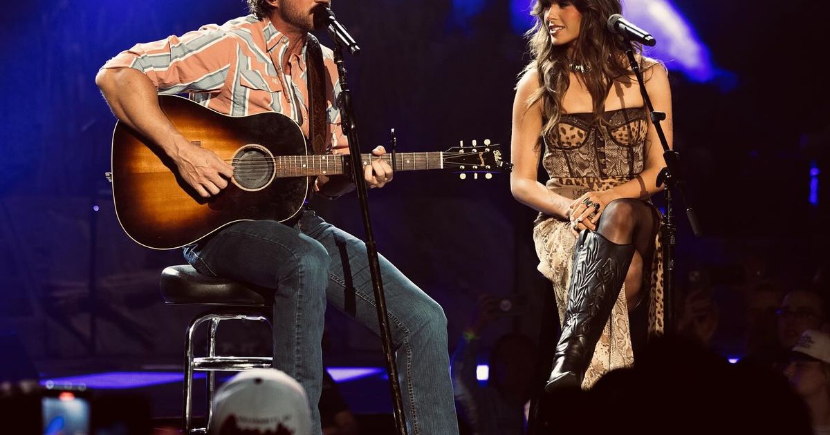 “Fix Me Up, Doc”: Ella Langley Performs Minor Surgery on Riley Green ...