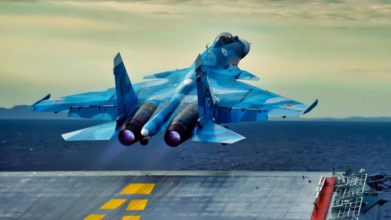 Su-33: Russia’s Powerhouse Aircraft Carrier Fighter That’s Missing An ...