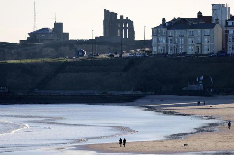 Armed police called after reports of 'man with a gun' in Tynemouth