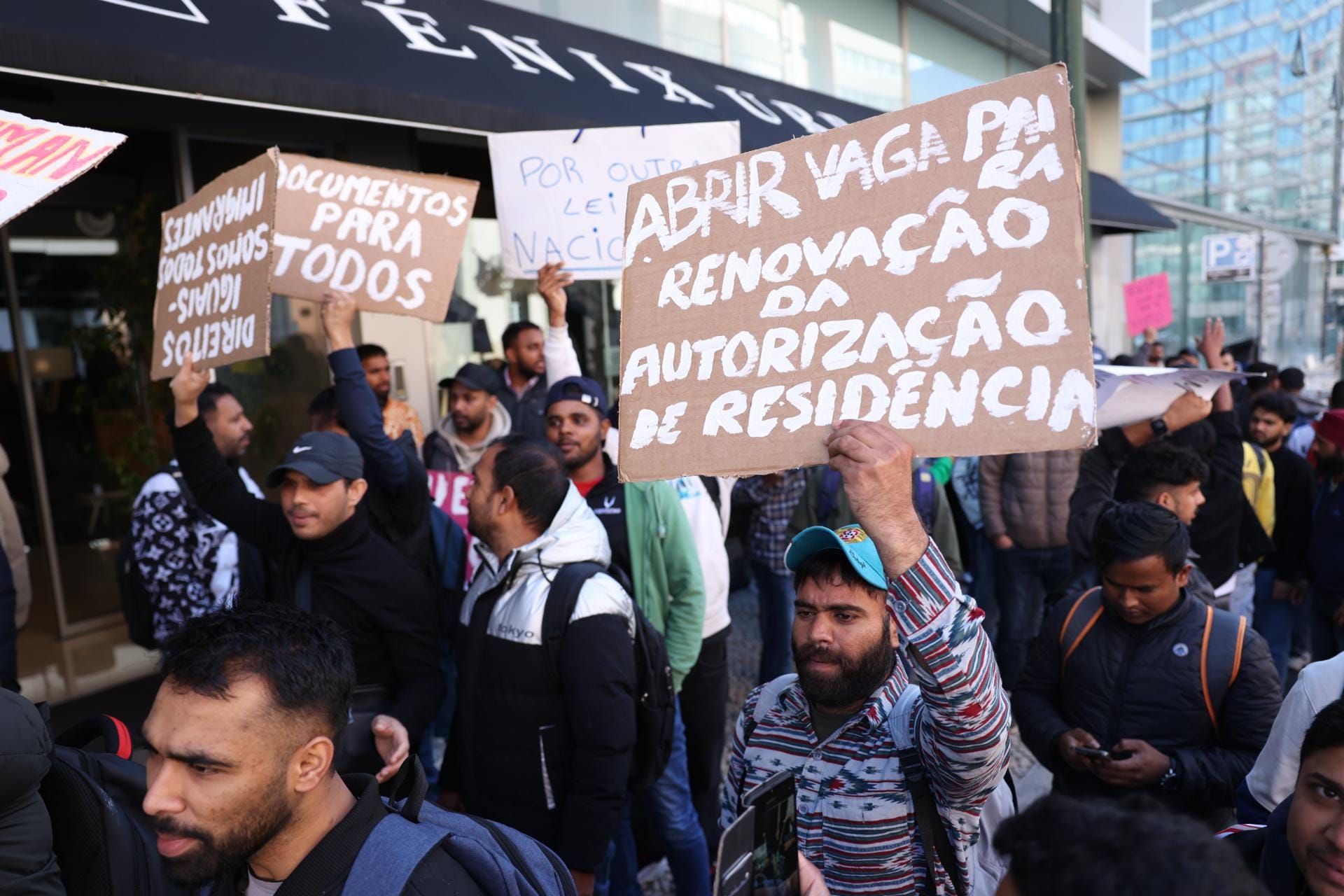 As principais medidas da nova Lei de Estrangeiros que Marcelo mandou ...