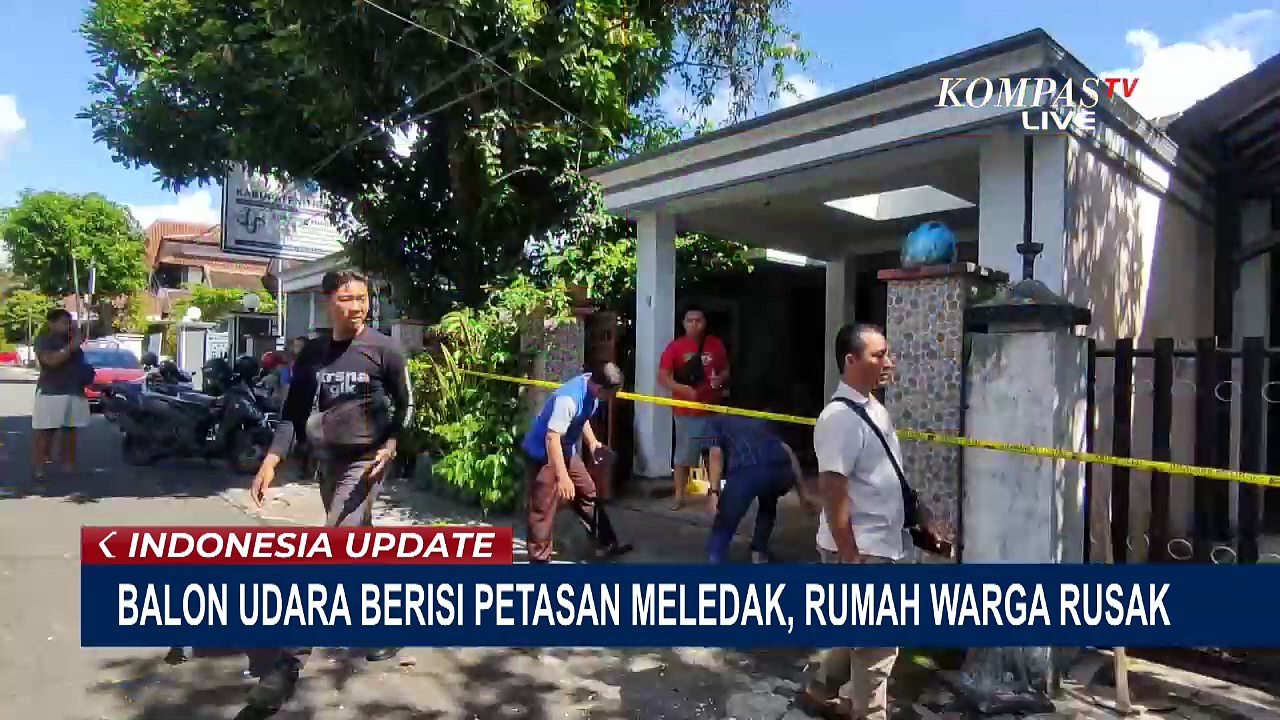 Balon Udara Berisi Petasan Meledak di Trenggalek, Rusak Atap Rumah Warga
