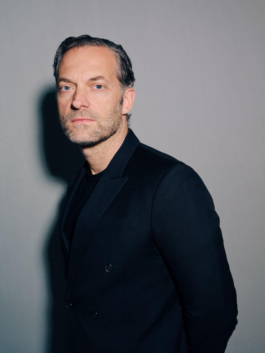 Lvmh, Ramon Ros nuovo ceo di Fendi. Charlotte Coupé guiderà Kenzo