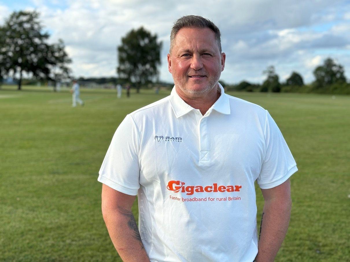 Cricket legend goes into bat For West Hallam youth