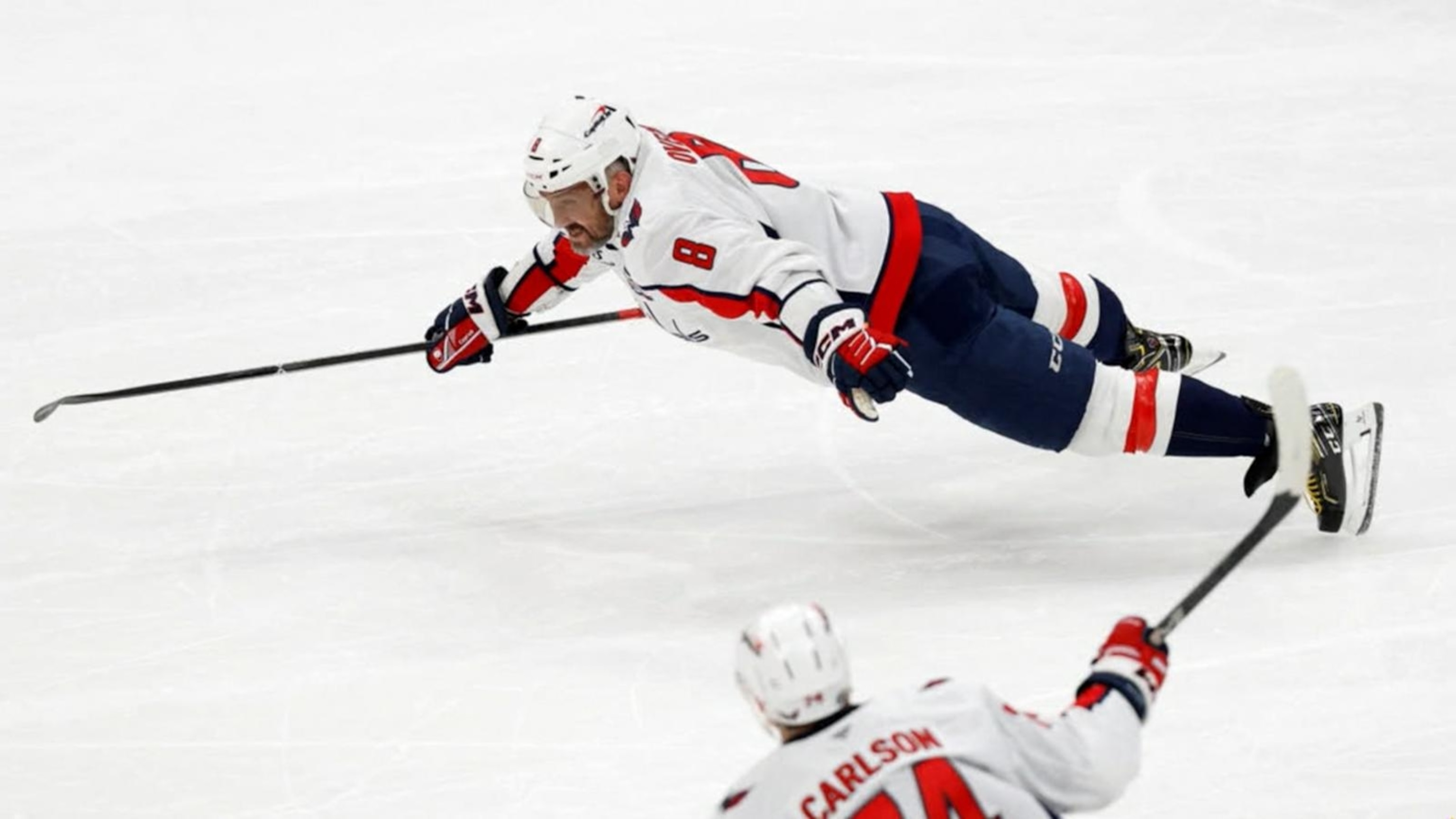 Alex Ovechkin smashes Wayne Gretsky’s NHL record