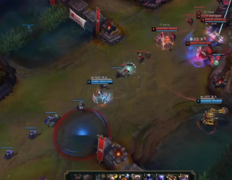 “T1教练Kkoma赛后嘴脸”火了，输了比赛大笑，Smash终于能轮换了