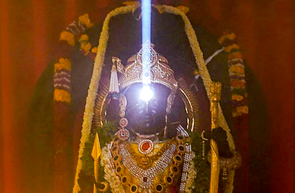 Divine Light at Noon: Ram Lalla's Forehead Illuminated by Sun Rays in ...