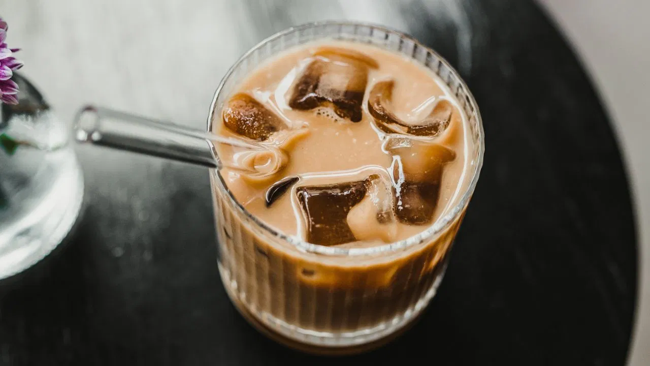 Cold Coffee in Summer: Cool Drink or Health Risk? Know the Pros and ...