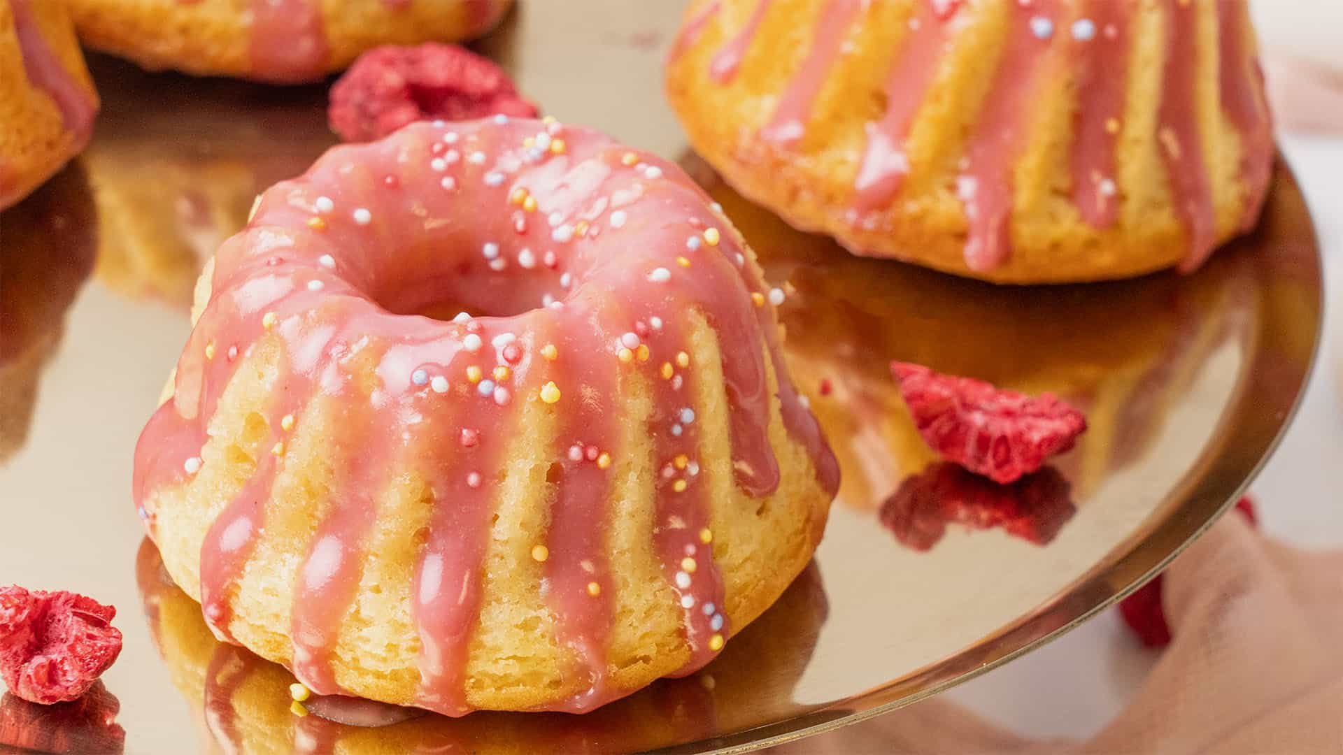 Extra Moist Mini Bundt Cakes That May Be Tiny But Big On Flavor