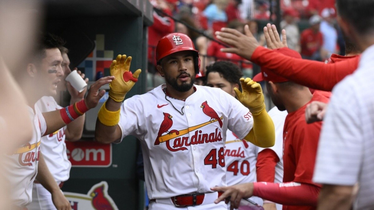 MLB: Star Catcher Lands on Injured List, Leaves Cardinals in a Bind
