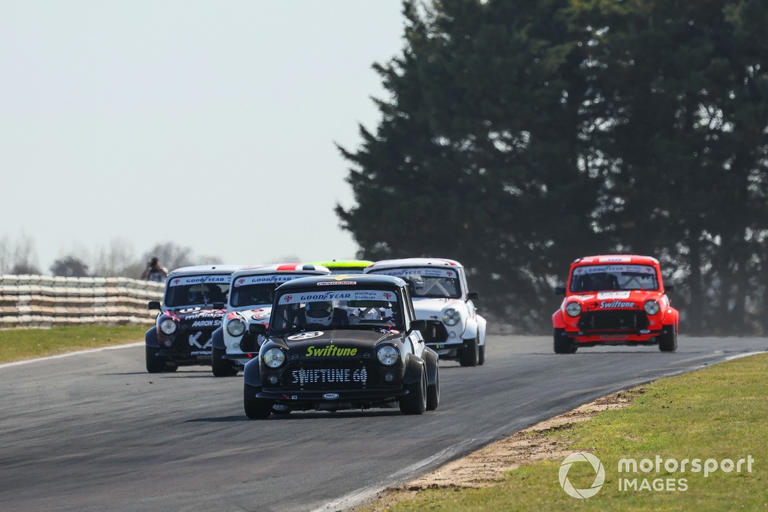 Deeth does the double in Snetterton Mini Miglia bouts