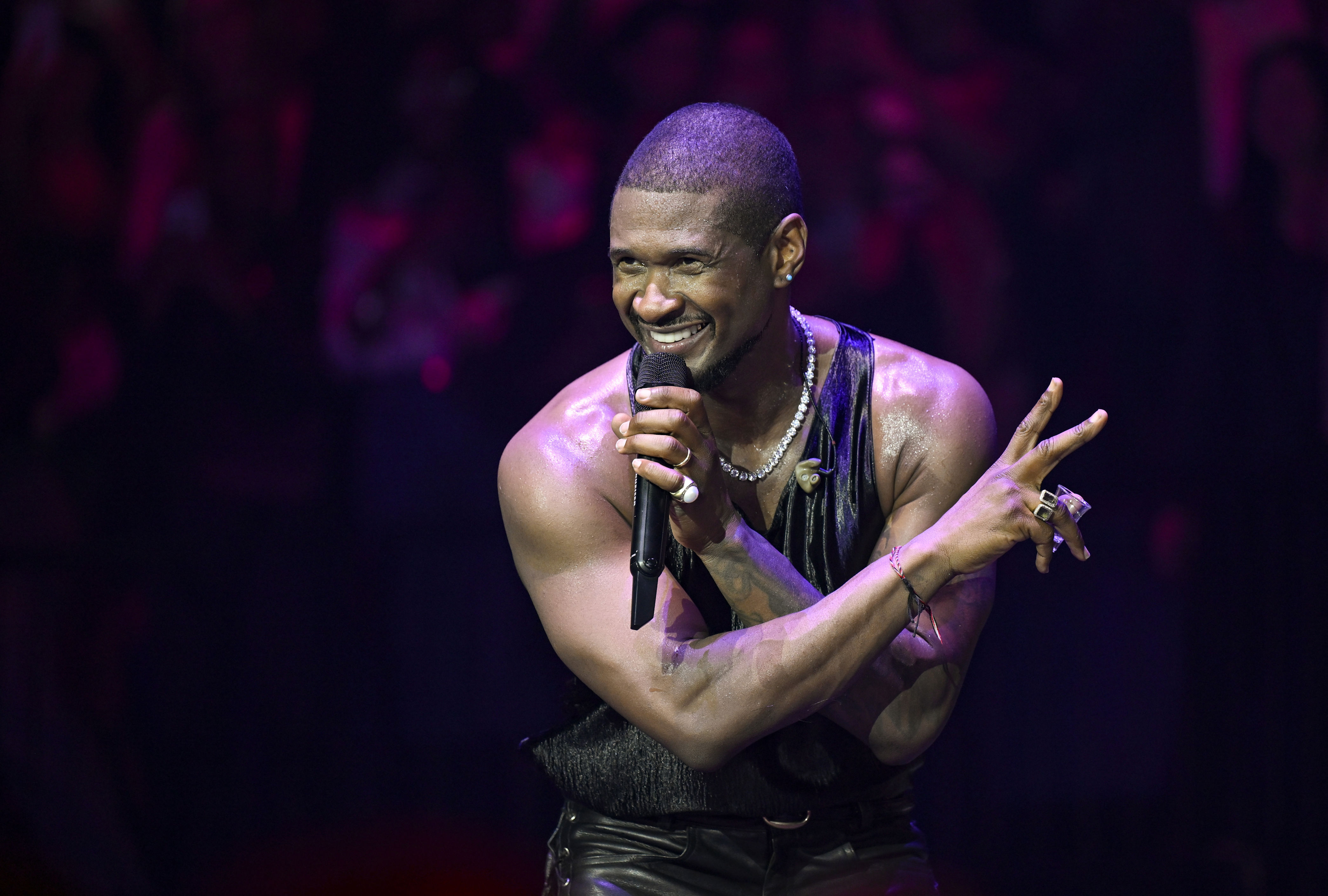 Usher at the O2 Arena: Exact start and end times for London Past ...