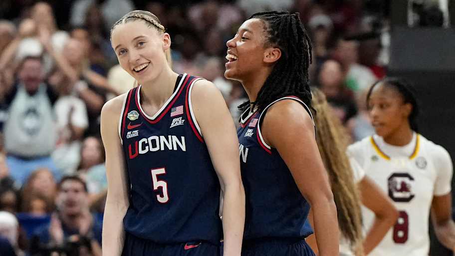 Paige Bueckers’s Iconic Locker Room Photo After UConn's NCAA Title Win ...