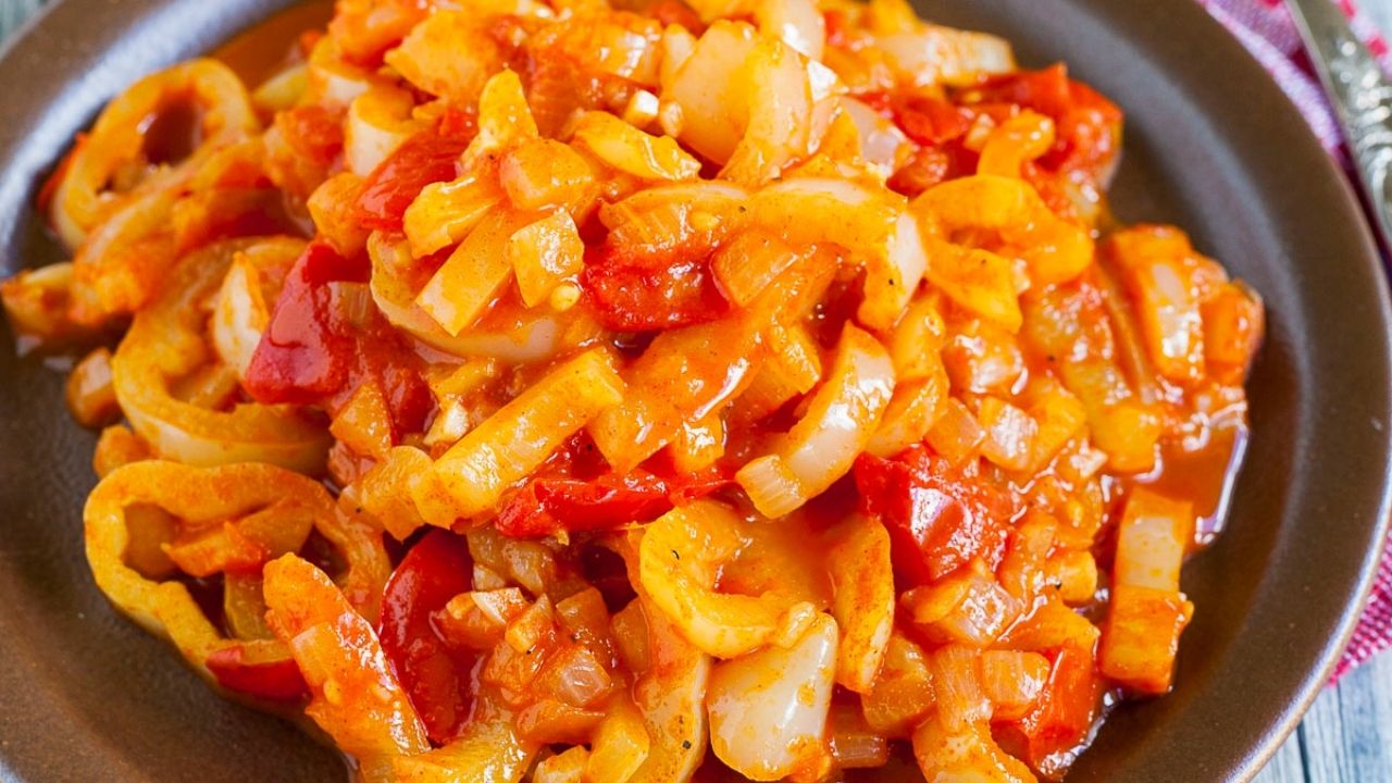 15 big-batch soups and stews to eat all week