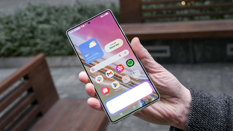 Samsung needs to step up its battery game with the Galaxy S26 — or it ...