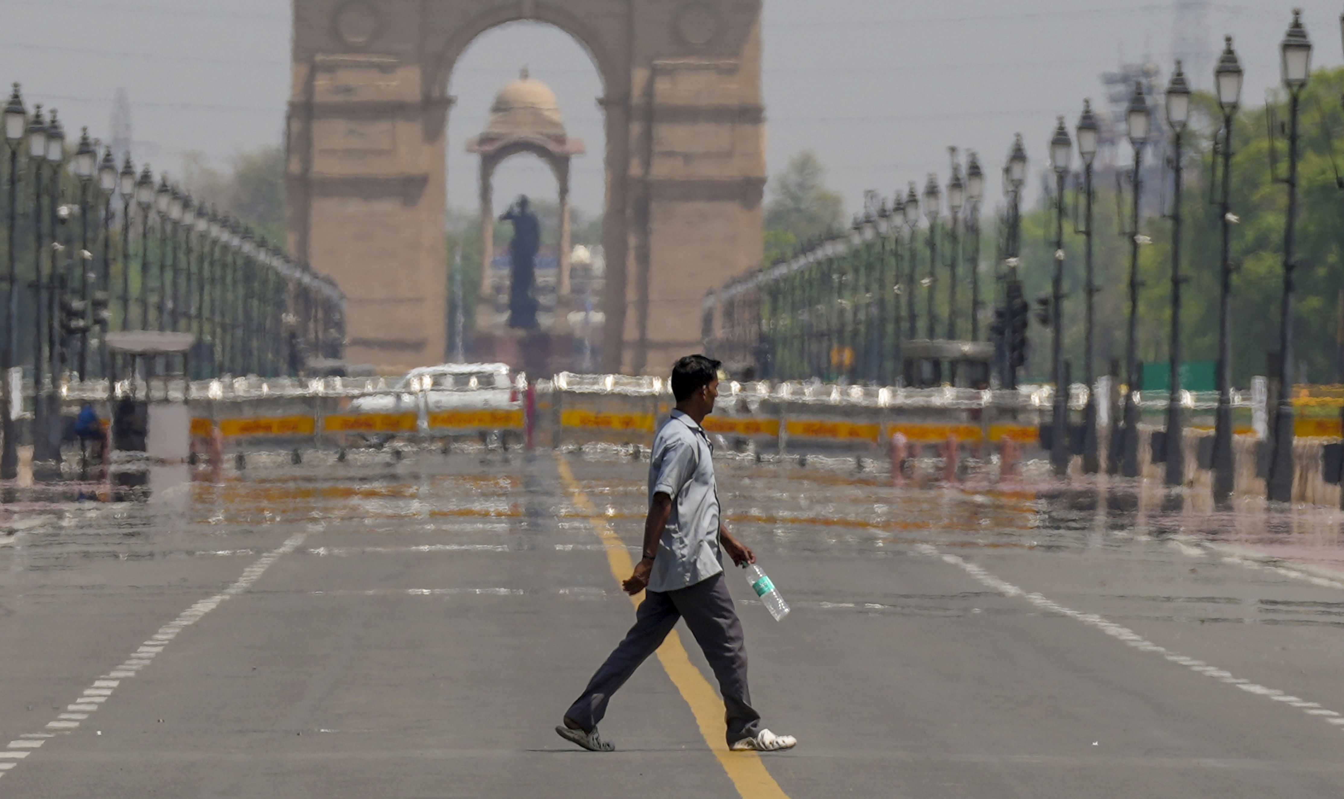 Delhi records season's first heatwave, IMD extends yellow alert for ...