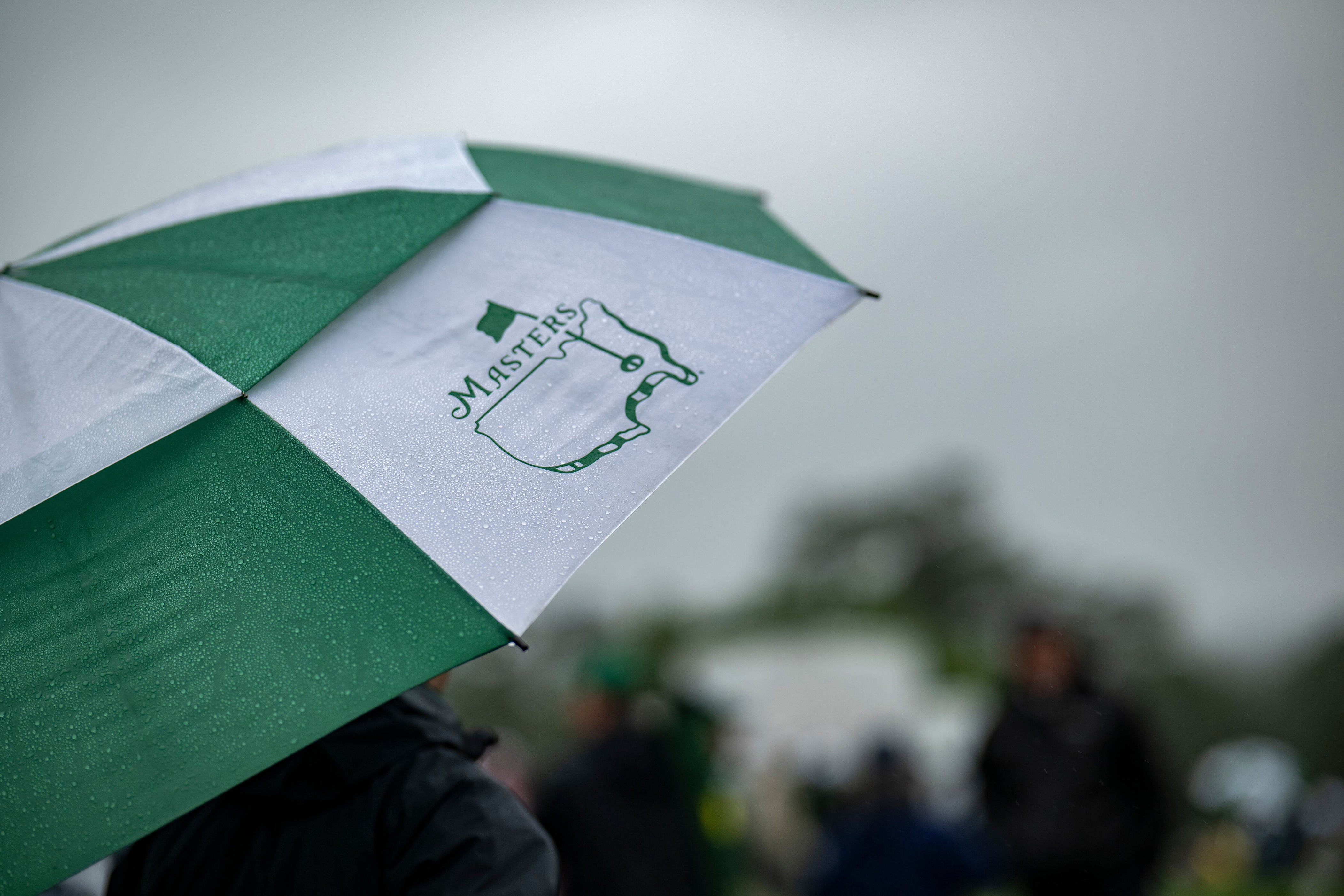 Augusta National stays closed to patrons much of Monday