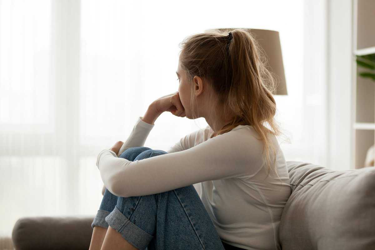 The 10 Most Common Behaviours of Women Who Are Lonely In Life