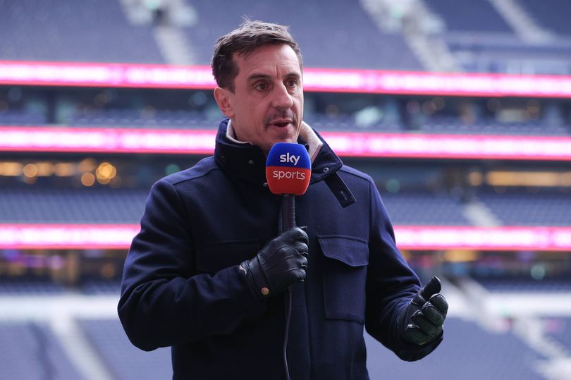 Gary Neville's theory on what Arne Slot said about title race in ...