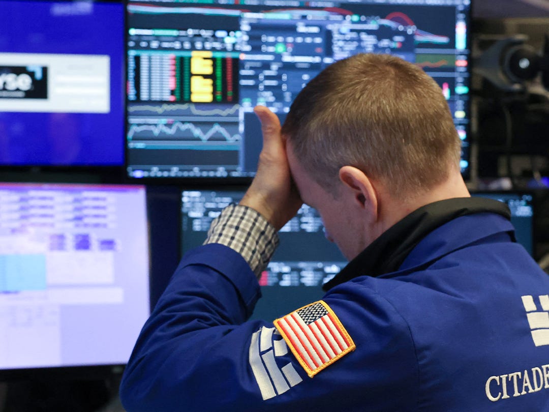 2 things could stop the stock market's free fall. Neither of them looks ...