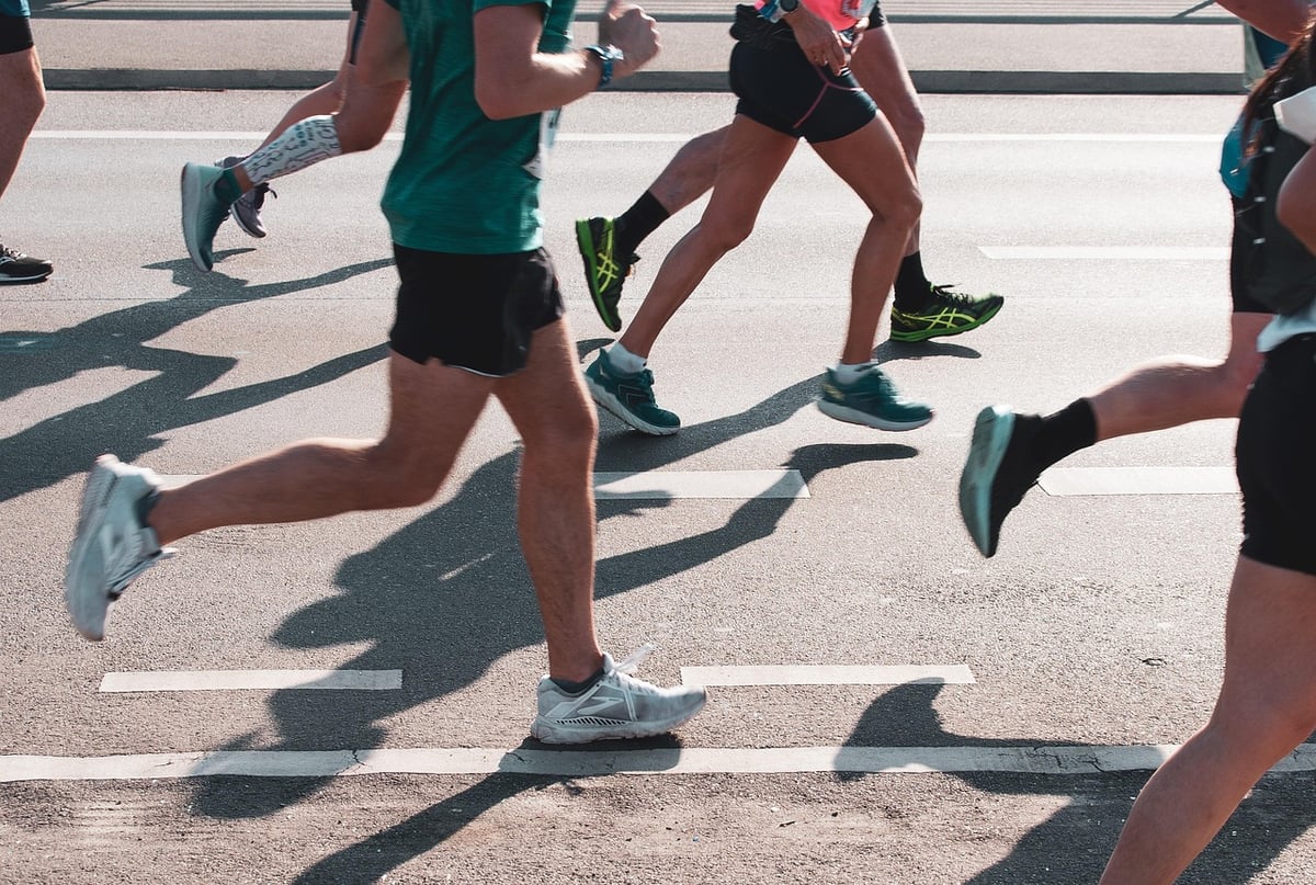 The experts' guide to acing a marathon: from when to start carb loading ...